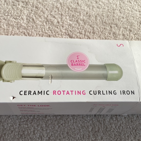 Beachwaver S1 Dual Voltage White Rotating Curling Iron
